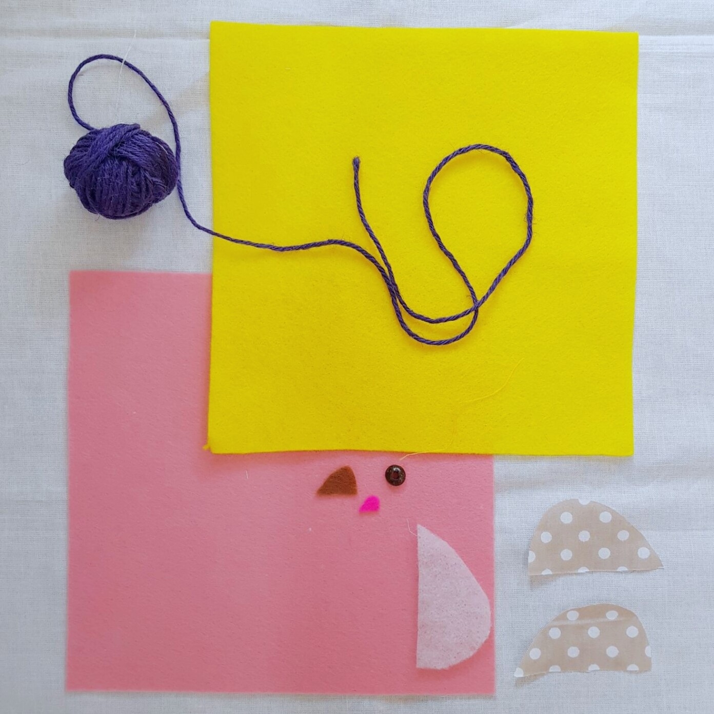 DIY Busy Book For Toddlers: Mouse And Cheese
